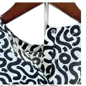 Wildfang | Tops | Wildfang Black White Abstract Squiggle Print Boxy ...